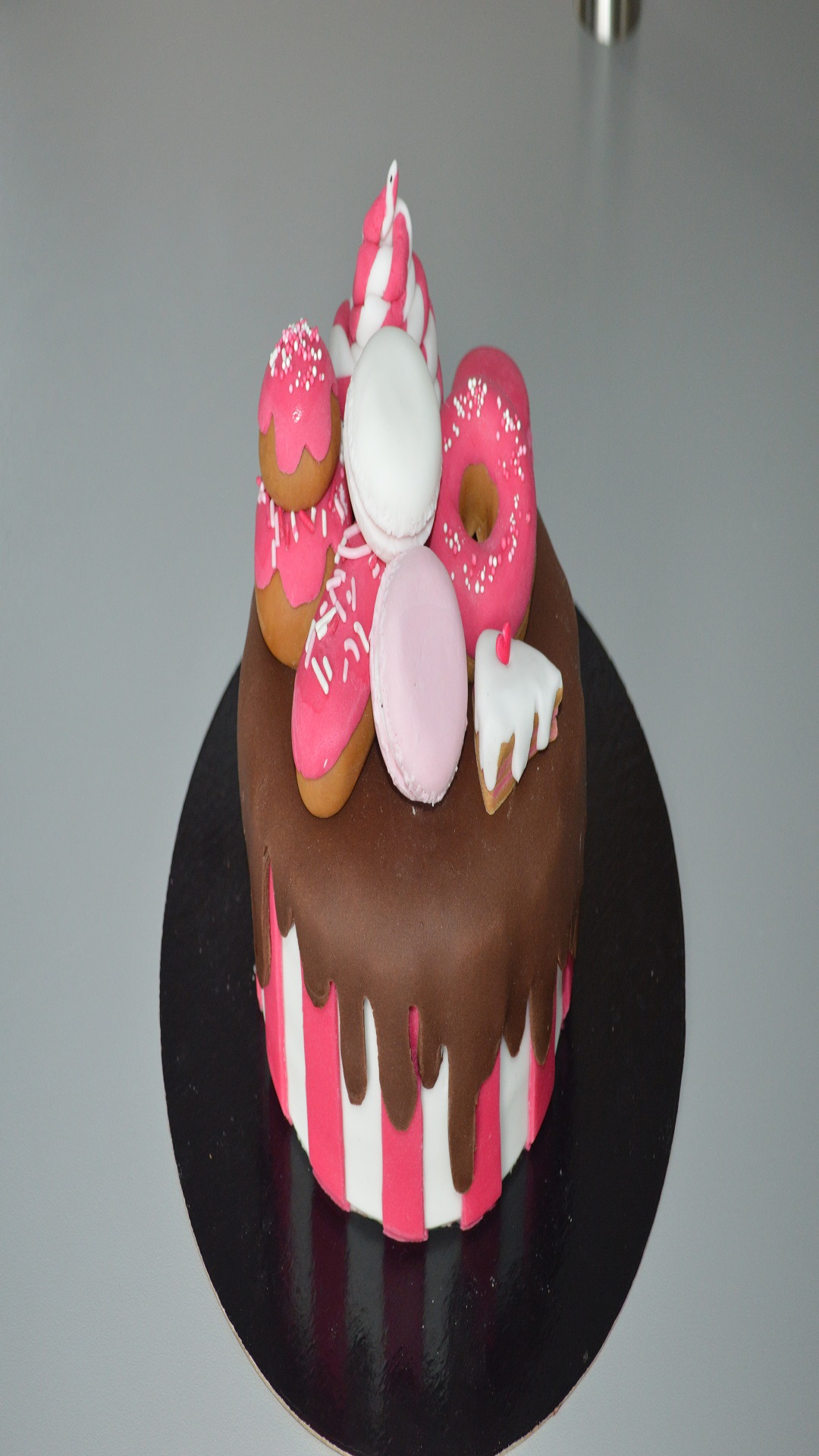 Gateau anniversaire Gourmandises Calais – Lylo Déco